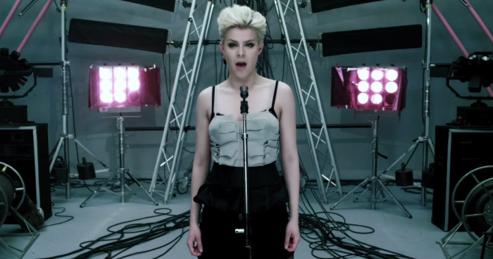 Новая песня Robyn прозвучала в серии «Girls» — Wonderzine